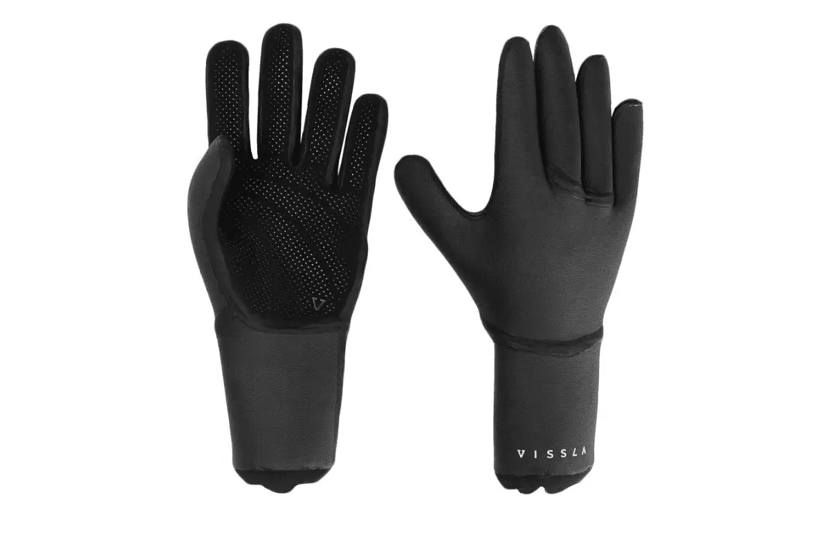 Best Surfing Gloves: Our 7 Top Picks + FAQs for 2023