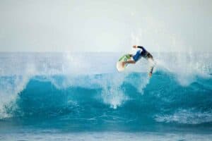 Surfing Tricks: Master the Waves with Expert Techniques