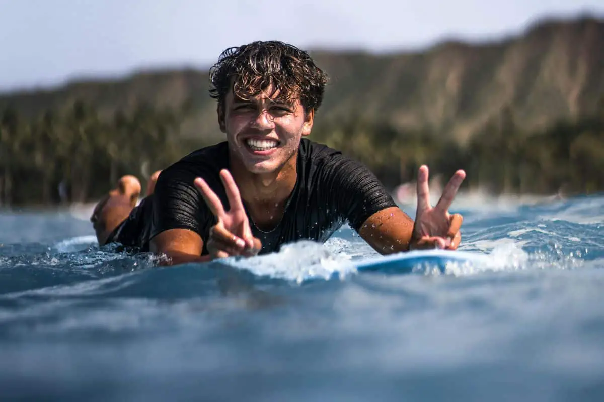 Why Is Surfing So Addictive? (Here Are the Exact Reasons)