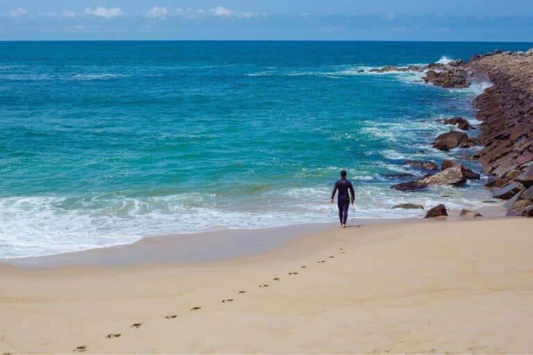 Top 5 Critical Surfing Tips for Beginners!