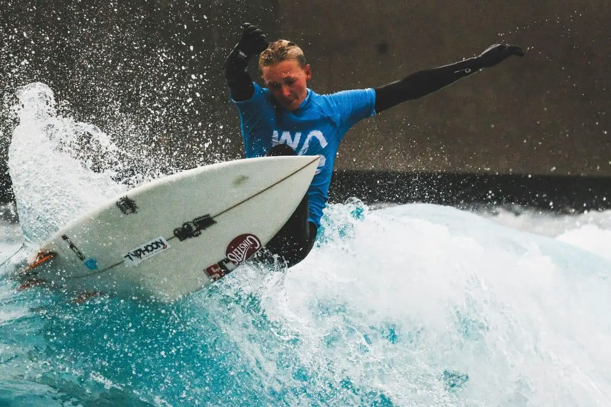 How Do Wave Pools Work: Unveiling the Mechanics Behind Artificial Waves